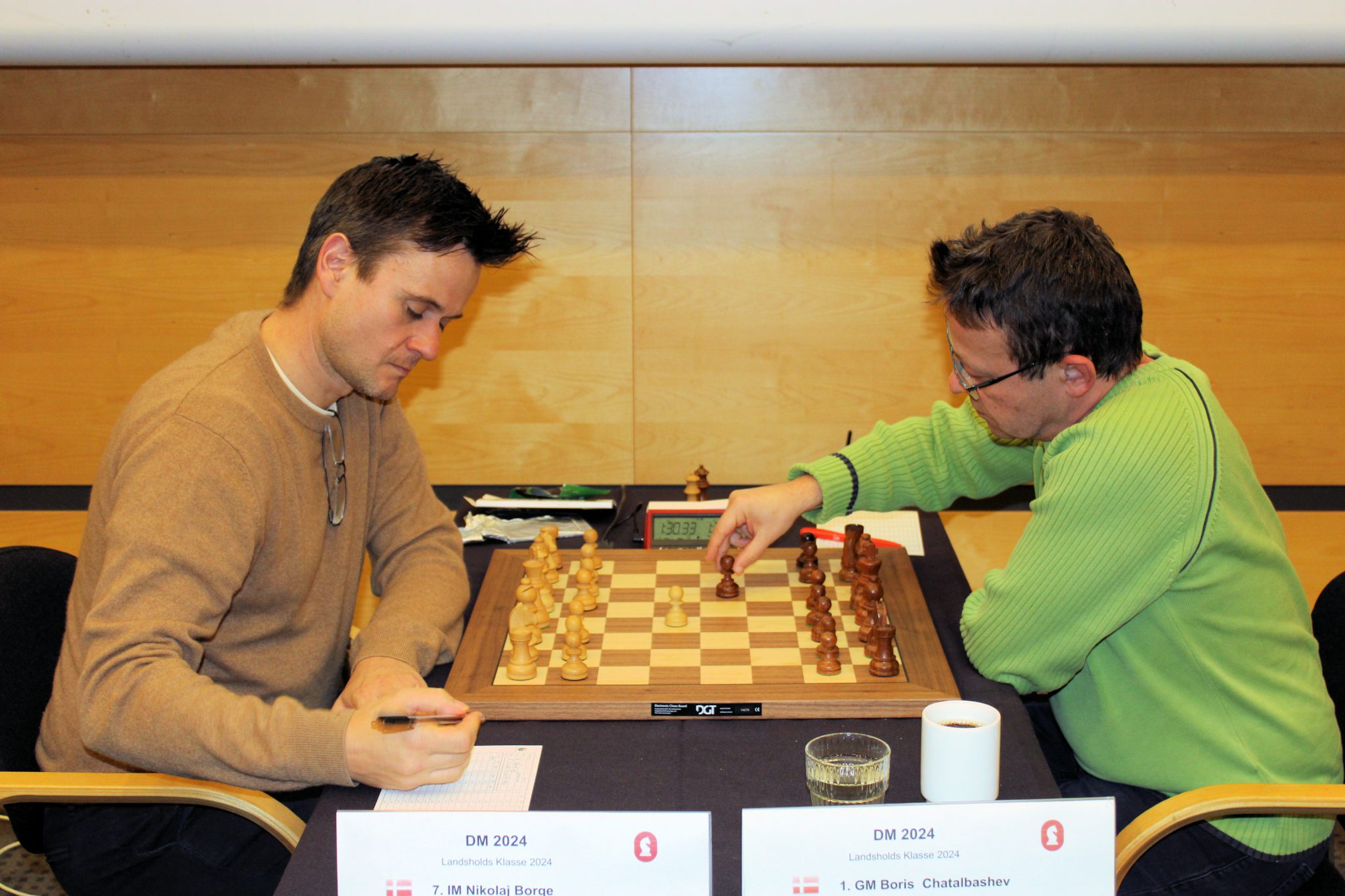 Chatalbashev fører DM med et halvt points forspring – Dansk Skak Union ...